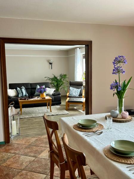 Ludwinas Pfingststube - Hahn