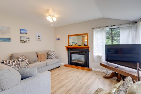 Walk To Main Avenue Cozy Unit In Warrenton - Astoria, OR