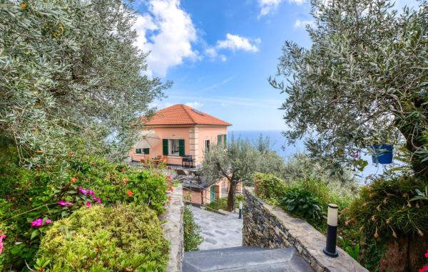 2 Bedroom Nice Home In Pieve Ligure - Camogli
