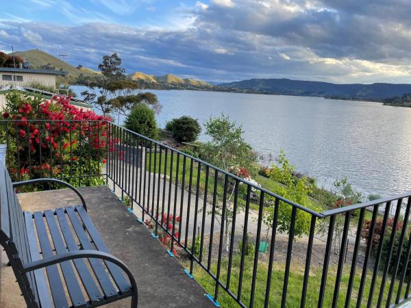 Dawn Cove - Bonnie Doon
