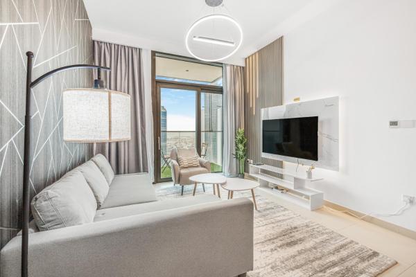 Modern 1br Apartment In Burj Crown - 