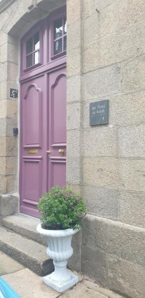 Des Fleurs Au Balcon - Saint-Brieuc