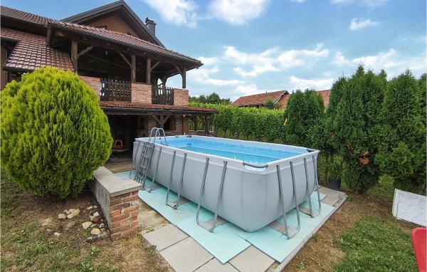 3 Bedroom Nice Home In Novi Marof - Croatia