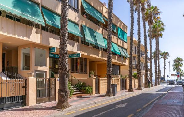 2 Bedroom Cozy Apartment In Almuñecar - Almuñécar