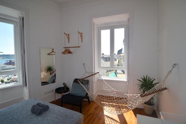 Embassy Arriaga Private Elegance Rooms In Stylish Shared Apartment - Almada