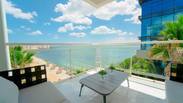 Infinity View: Spacious 3 Bd With Lake View - Tunisi