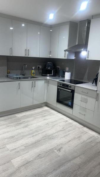 Modern Studio Near Heathrow, Tube And Hounslow High Street - Hounslow