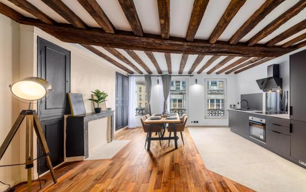 Charming Triplex Hypercentre - Melun