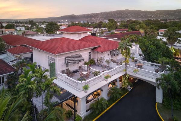 Terra Nova All Suite Hotel - Kingston, Jamaica