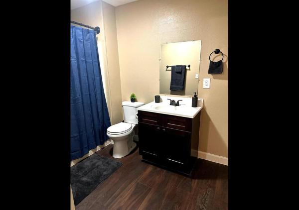 Miami Court Cottage - Plant City, FL