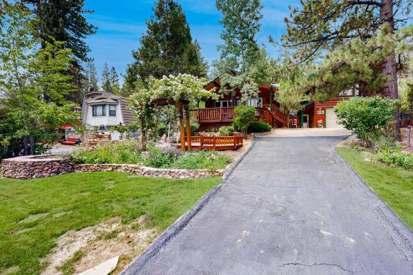 Rooster's Den #710 - Big Bear Lake, CA