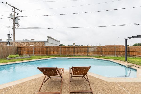 Remodeled 3 Bdrm, Pool & Office - Fort Worth, TX