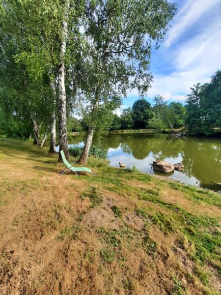 Mobilhome Au Bord D'étangs Sur Terrain Privé - Limousin