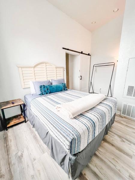 2br Top Floor Suite Free Parking - Conv Center - San Diego