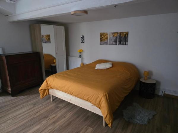 Gîte Pour 15 Au Calme à Floirac - Mirambeau