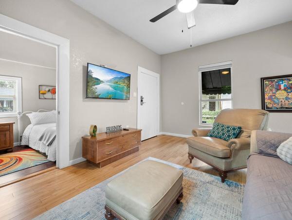 6 Min From River Center Mall And Hospital - San Antonio, TX