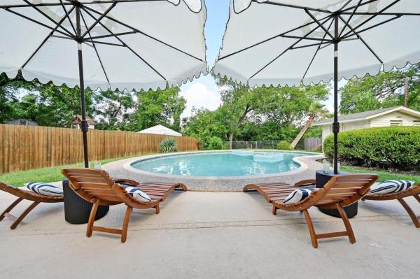Austin Music Retreat - 5-bedroom Home With Pool And Game Room - Round Rock, TX