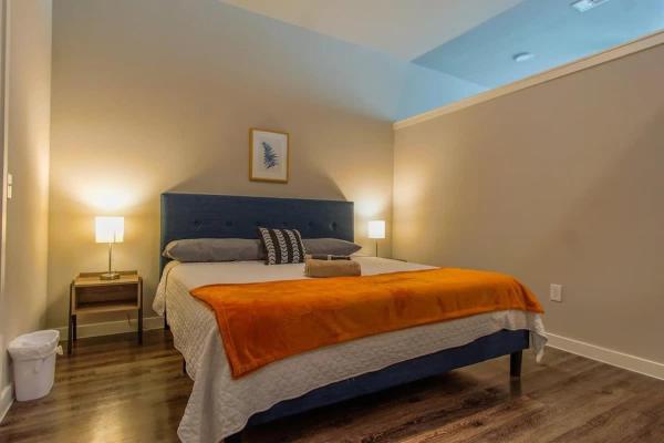 Boulevard Stays Luxury 1br King Suite Pool Gym Parking - B - McKinney