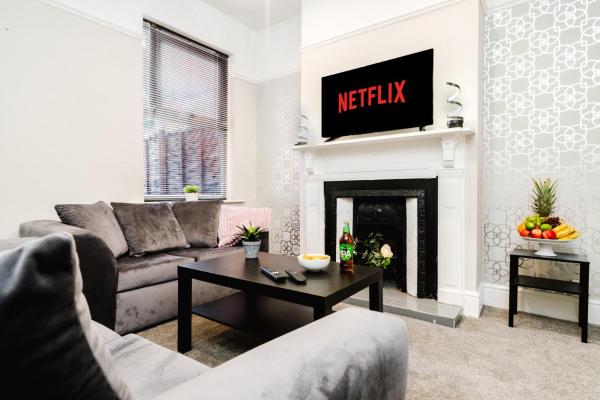 Cosy 4-bed - Sleeps 7 Garden - Birmingham