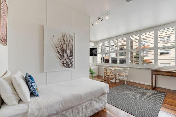 Bay Court Iii - Spacious Studio Near Hayes Beach - 맨리