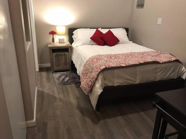 North Valley Studio - Near Balloon Fiesta Park - Rio Rancho, NM