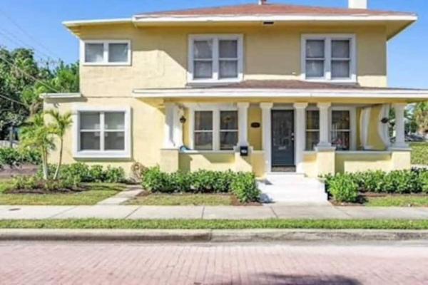 Olive Apart Unit 1 By Pmi - Palm Springs, FL