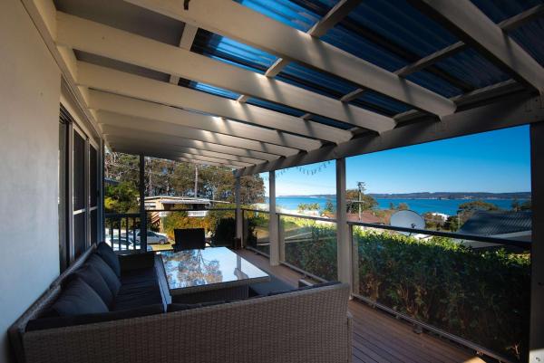 Coastal Escape - Walking Distance To Beach Pet Friendly - Long Beach
