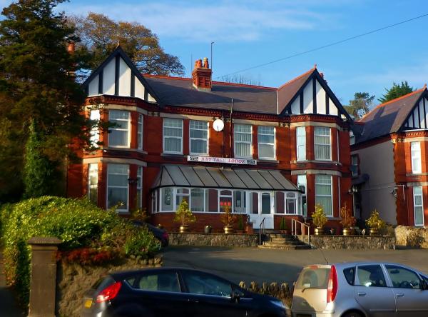 Oyo Baytree Lodge - Caernarfon