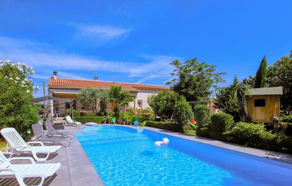 Cozy Home In Bedarrides - Châteauneuf-du-Pape