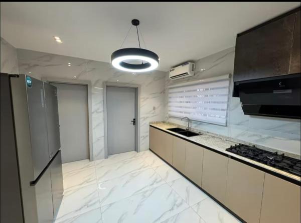 Central District Three Bedroom Apartment In Vi With Pool - Lagos