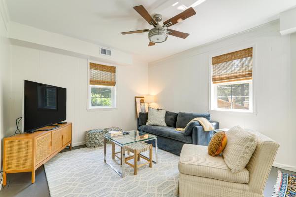 4 Mi To Uga Bright And Airy Athens Apartment! - Athens, GA