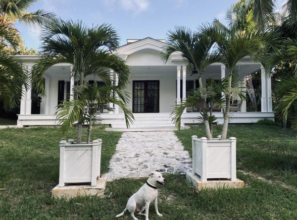 Hibiscus Hill Cricket Pavilion - Retreat Near Pink Sand Beach Cottage - The Bahamas
