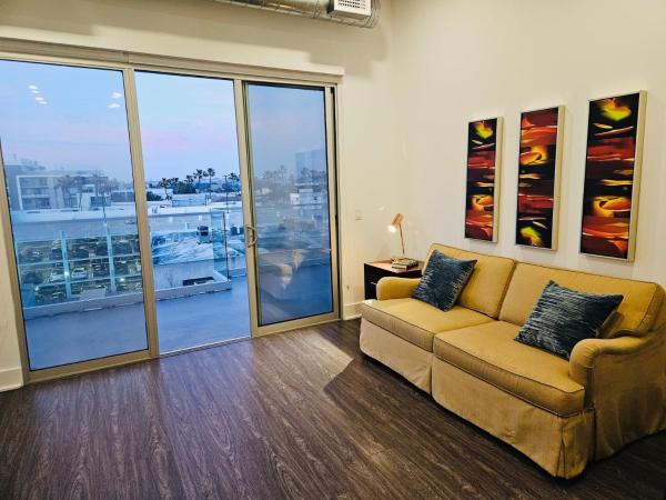 Venice Beach Getaway Steps From The Ocean Marina And Boardwalk - Culver City, CA