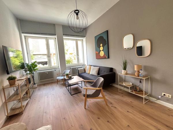 Xxl City Apartment - 5 Bedrooms - Free Parking - Mallibase Apartments - Hannover Hbf - Train Station