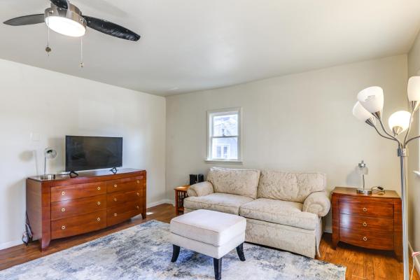 1 Mi To Dtwn Saratoga Springs Cozy Duplex Apt! - Saratoga Springs, NY