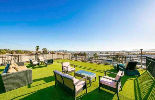 Stunning Views, Rooftop Vista, Pool & Spa - San Diego Airport (SAN)