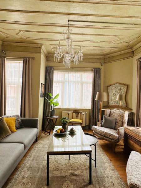Balat Istanbul Three-story Restored Ottoman House - Fatih