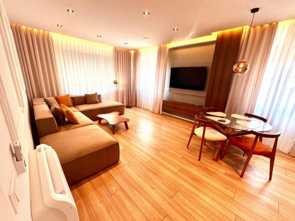 Luxury City Center Old Bazaar Apartment - Tirane