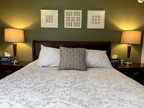 Elegant Vacation Rental With Breakfast Included In Erin, Ontario - Ontario