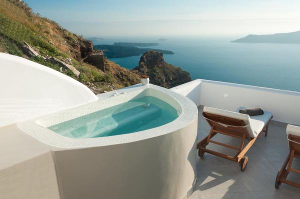 Luxury Cave Suite
| Hot Tub | Caldera View - Santorini