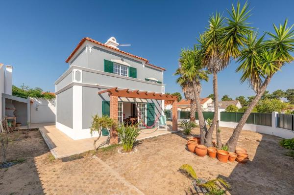 Guestready - Fantastic Family Home In Sesimbra - Sesimbra