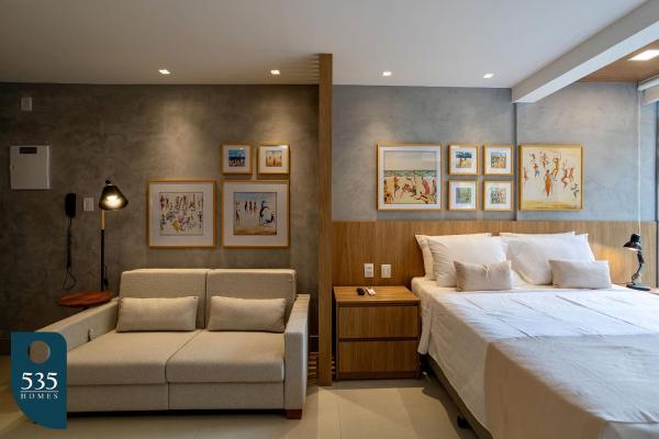 O Charme Da Barra Em Condomínio A Passos Do Farol - Barra