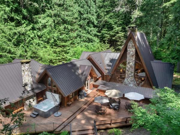 Forrest Lodge Large Private Luxury W Hot Tub - Lost Lake, OR
