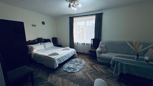 Apartment On The Main Square In Sisian Квартира на главной площади в Сисиане Բնակարան հրապարակի վրա Սիսիանում - Armenia