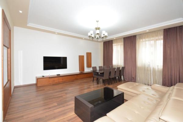 Aram Street, 2 Bedrooms Beautiful And Spacious Apartment Di888 - Armenia