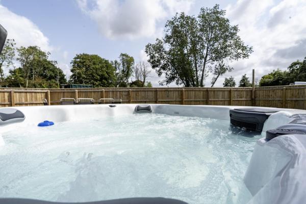 Devon Hot Tub Retreat - Bideford