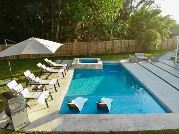 Fox Garden Luxury Boho Near Downtown & Beach - Fort Lauderdale, FL