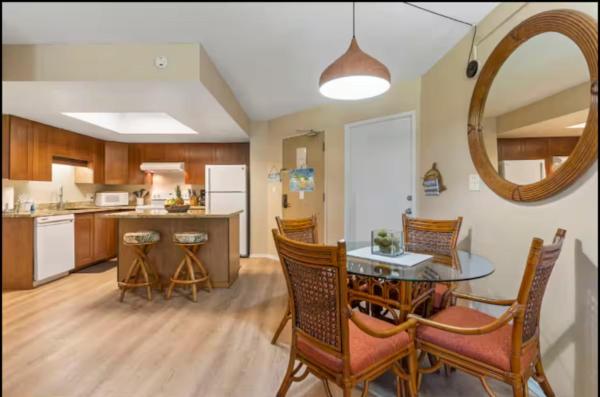 Tropical Family Resort Near Beach-full Kitchen, Ac & Wifi - Maui, HI