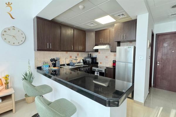 Hydra Breeze Studio Apartment - Abou Dabi