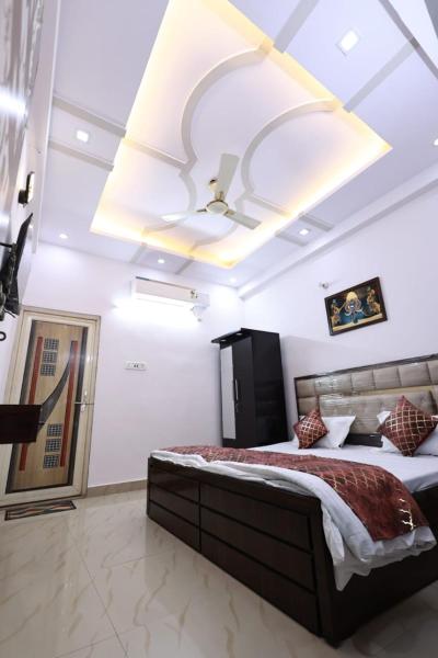 Mahadev P Guest House - Varanasi